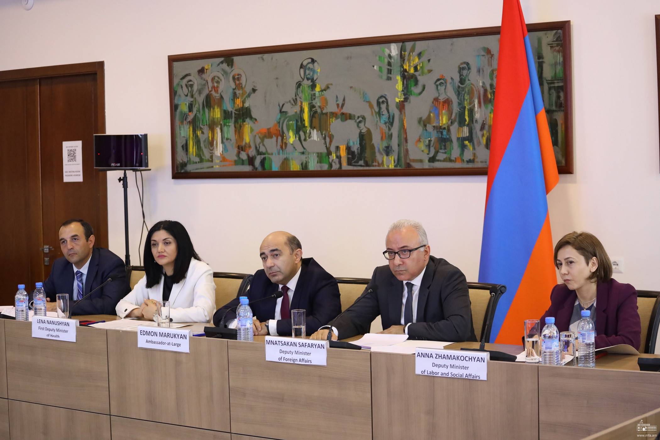 Meeting with the heads of diplomatic missions and representatives of ...