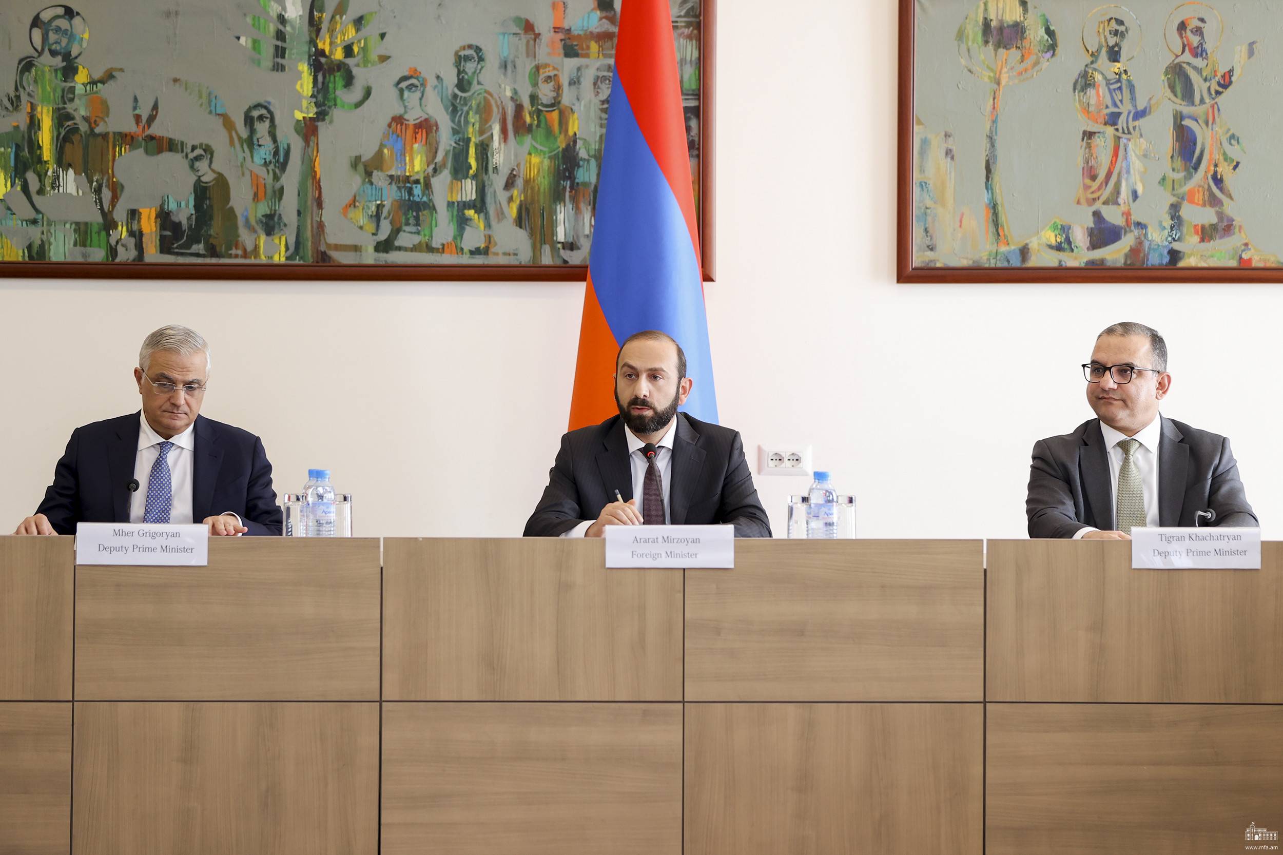 Meeting with heads of diplomatic missions and representatives of ...