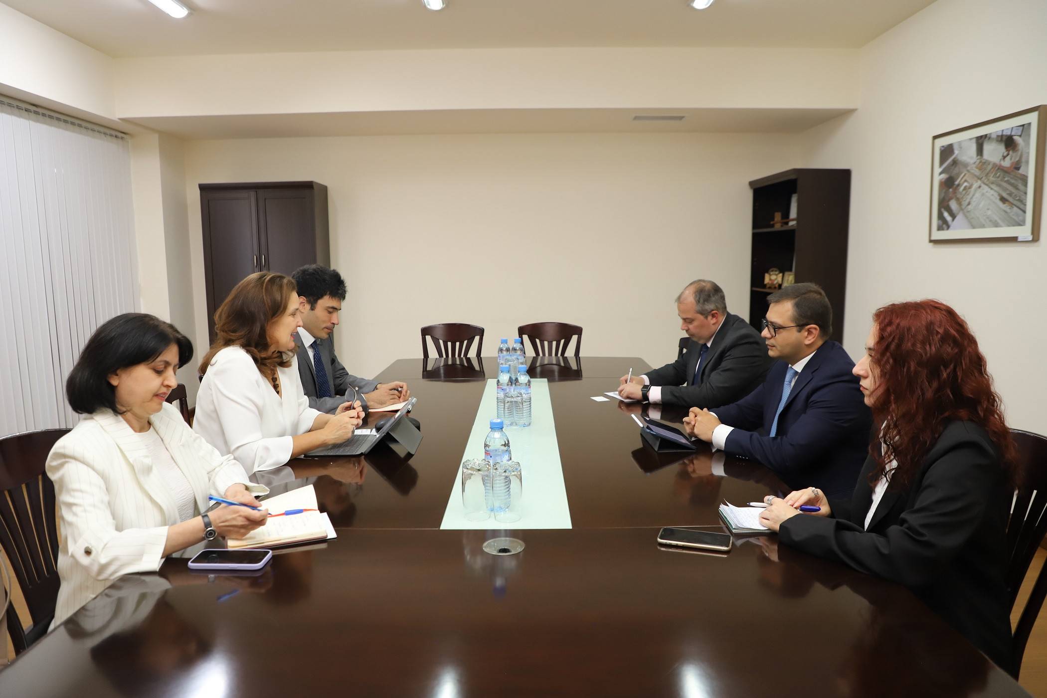 Meeting of Deputy Foreign Minister Robert Abisoghomonyan with Regional ...