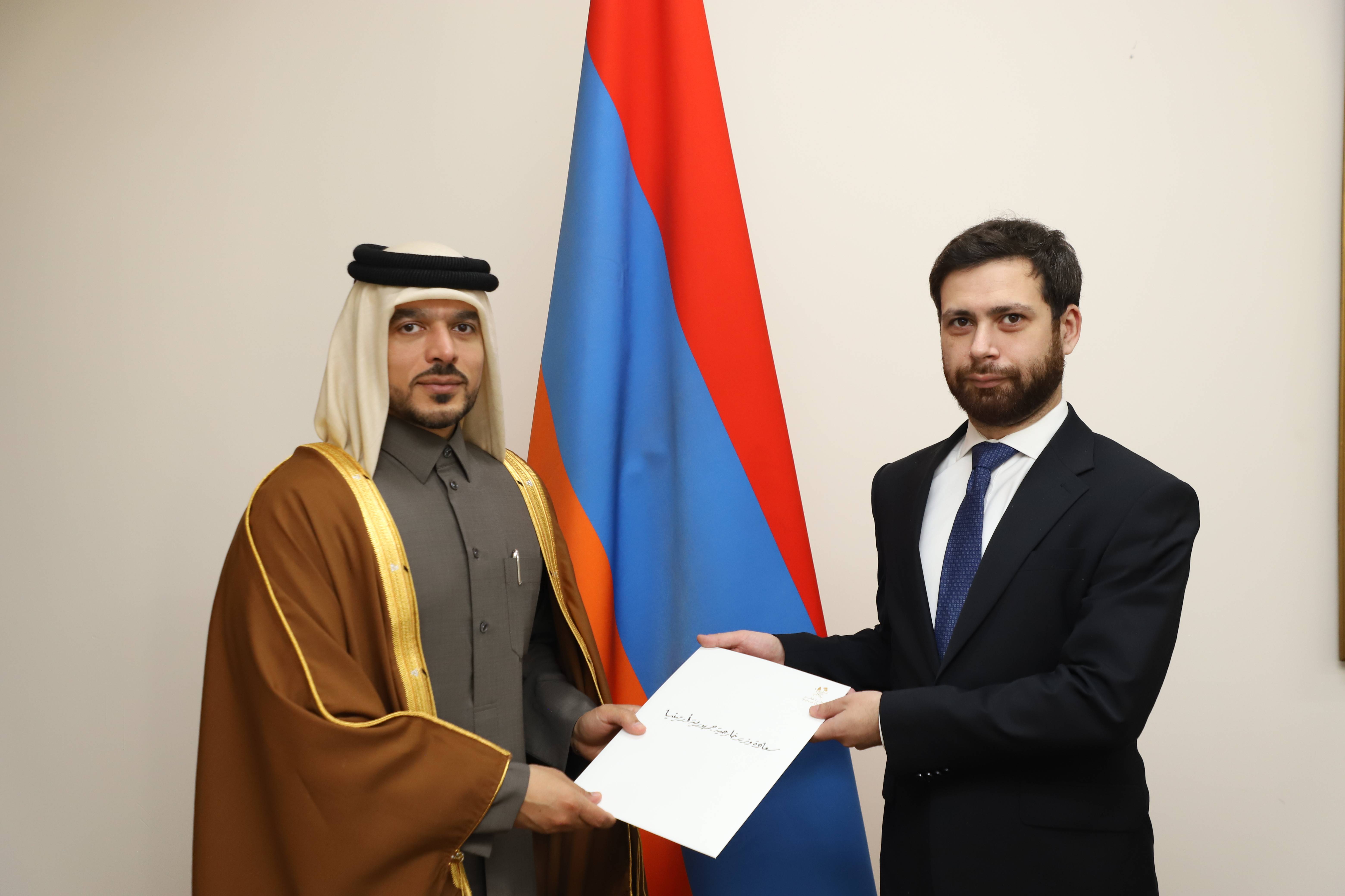 Deputy Minister of Foreign Affairs of the Republic of Armenia received ...