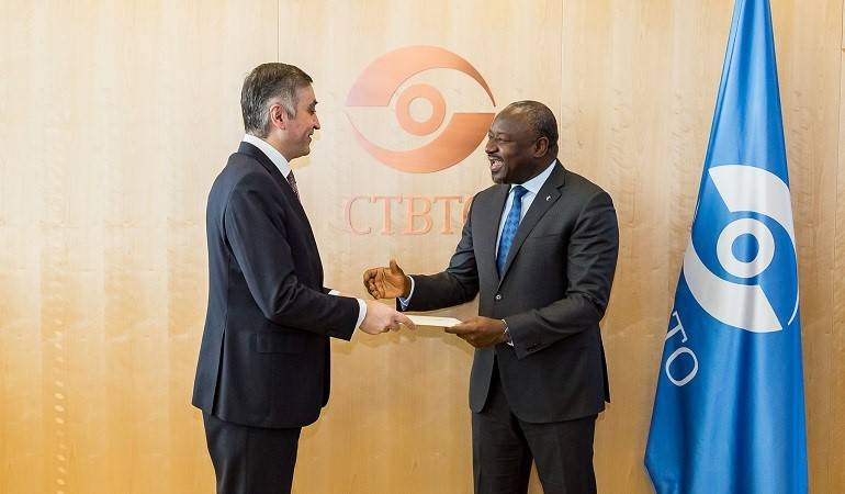 Permanent Representative of Armenia Armen Papikyan presented his ...